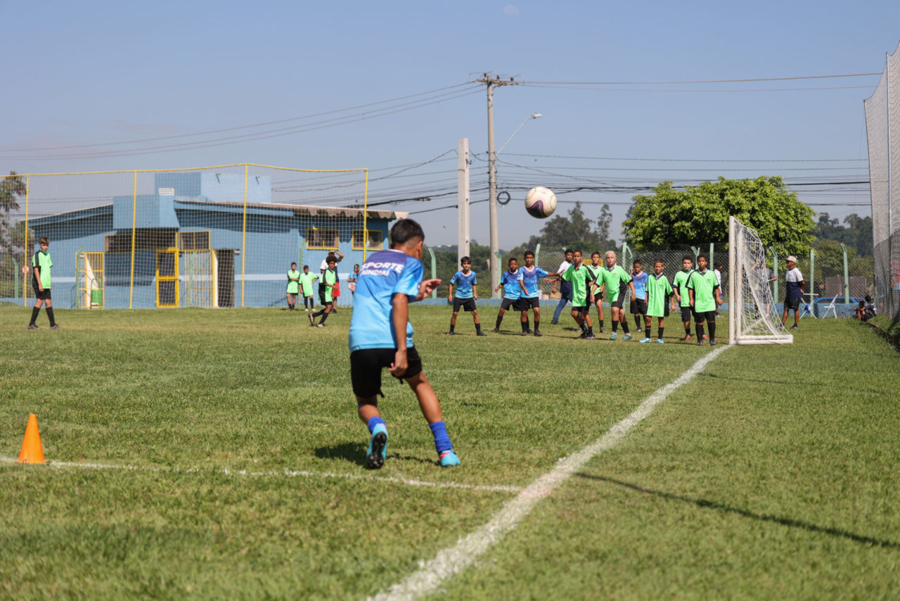 Festival de futebol no CECE José De Marchi reúne crianças e familiares ...